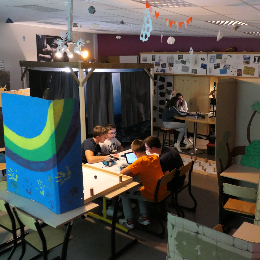 Une "salle de maths augmentée" au collège - Le blog de Mathador ...